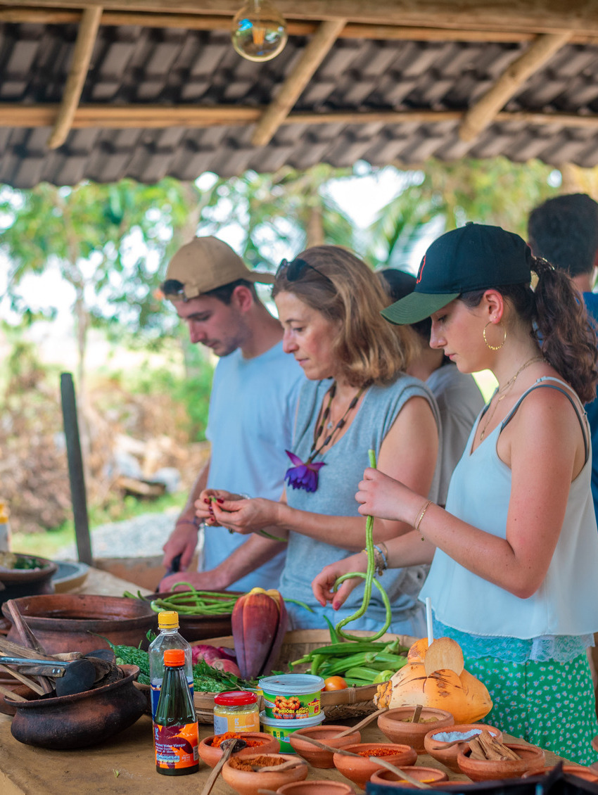 A Village Cooking Experience by Mahamodara Lake | Fort Bazaar