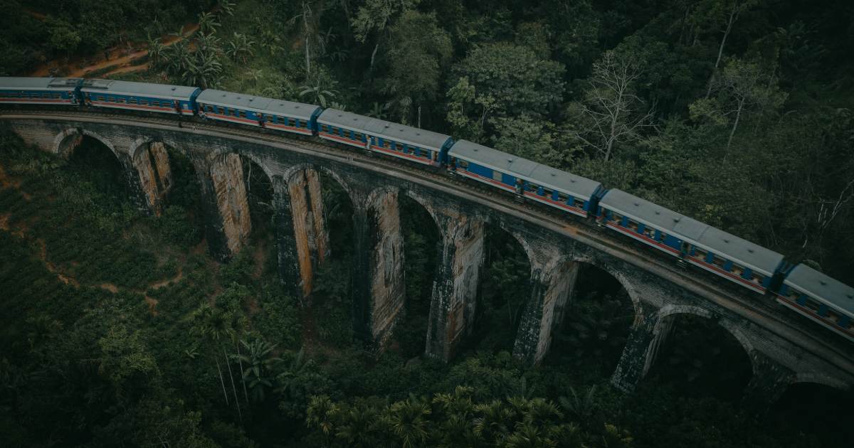 Nine Arch Bridge | Sightseeing in Ella | Teardrop Hotels